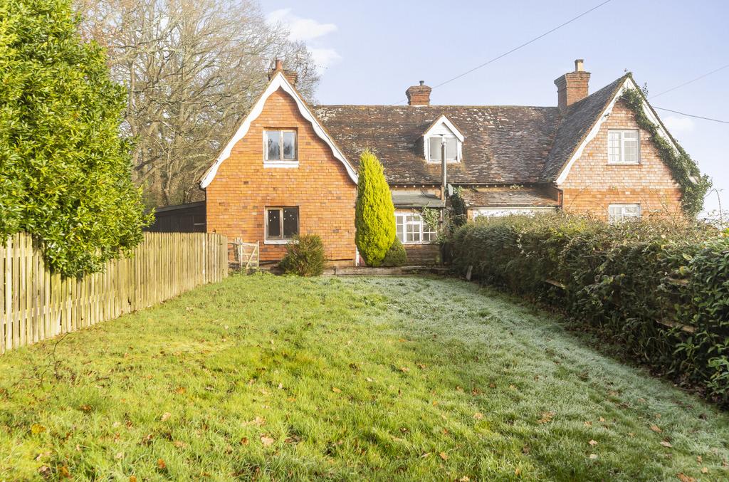 Billingshurst Road, Goose Green 3 bed semi-detached house for sale - £ ...