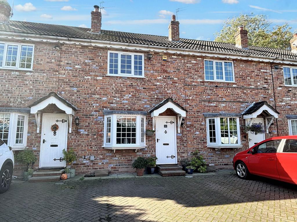 Moorside Road, Manchester M27 3 bed property for sale - £350,000
