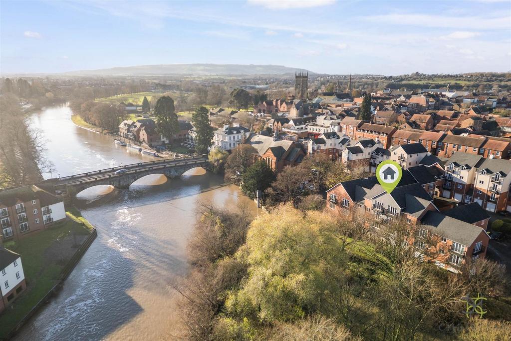 Mill Street, Evesham WR11 3 bed apartment for sale - £180,000