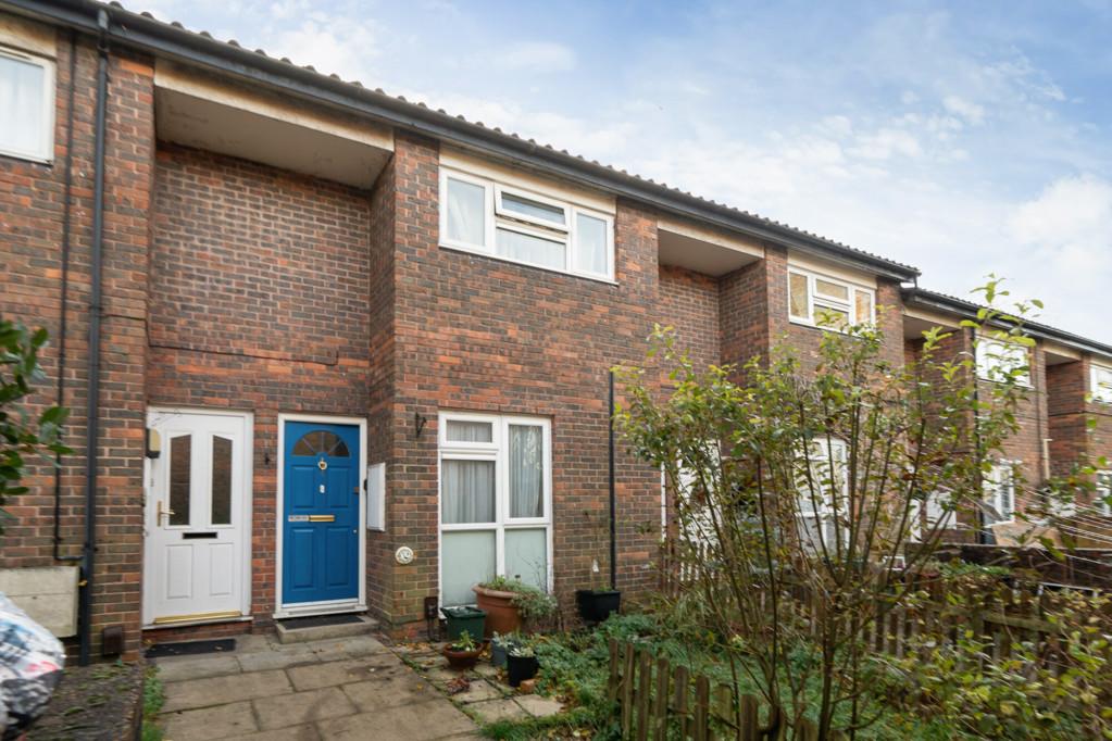 Standale Grove, Ruislip, Middlesex 1 bed apartment - £250,000