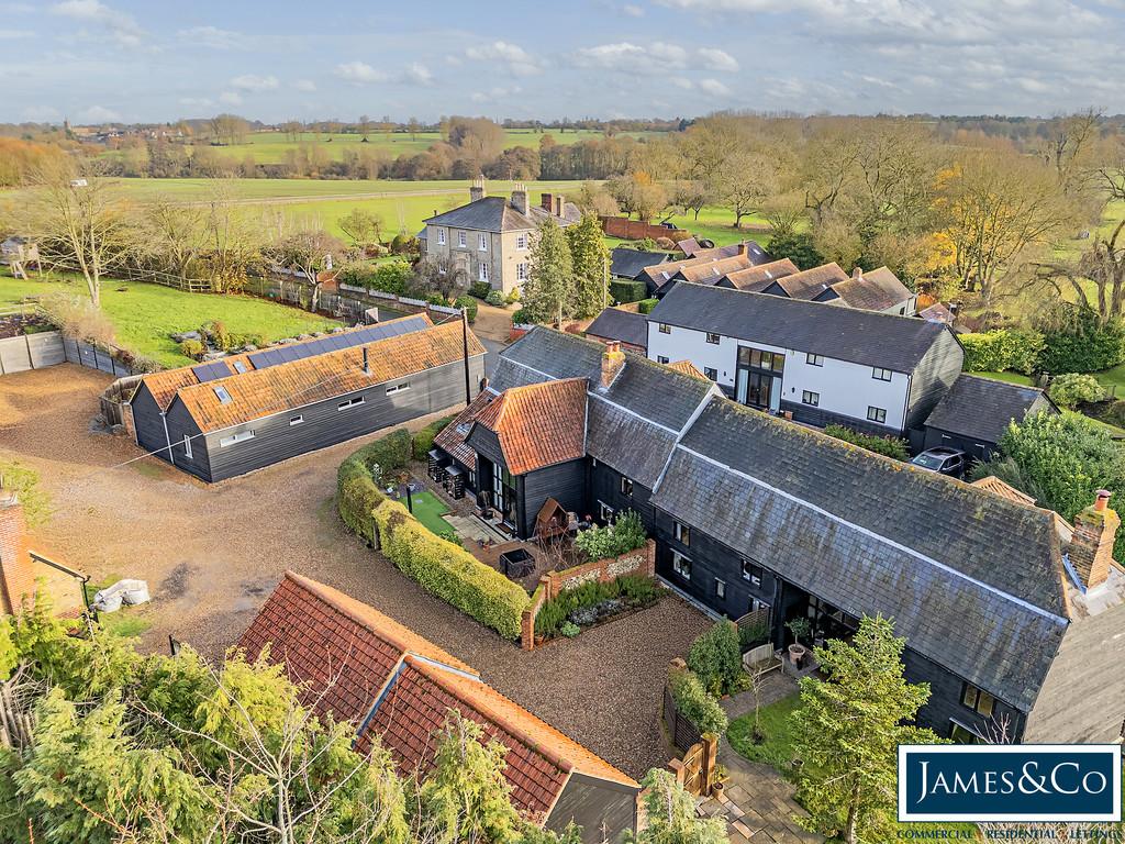 Stebbing, Dunmow 4 bed barn conversion - £875,000