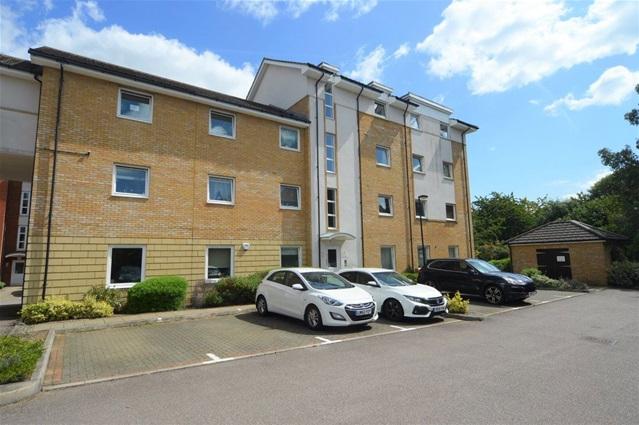 Bakers Close, St Albans 2 bed flat - £1,550 pcm (£358 pw)