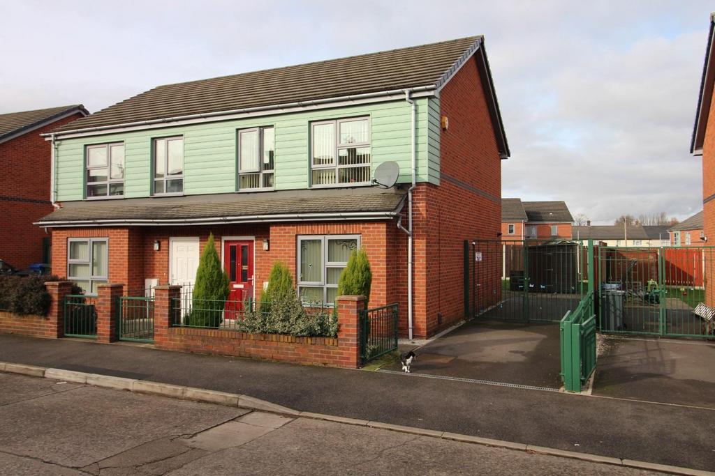 Foxfield Road, Manchester, M23 2TE 3 bed semi-detached house - £290,000