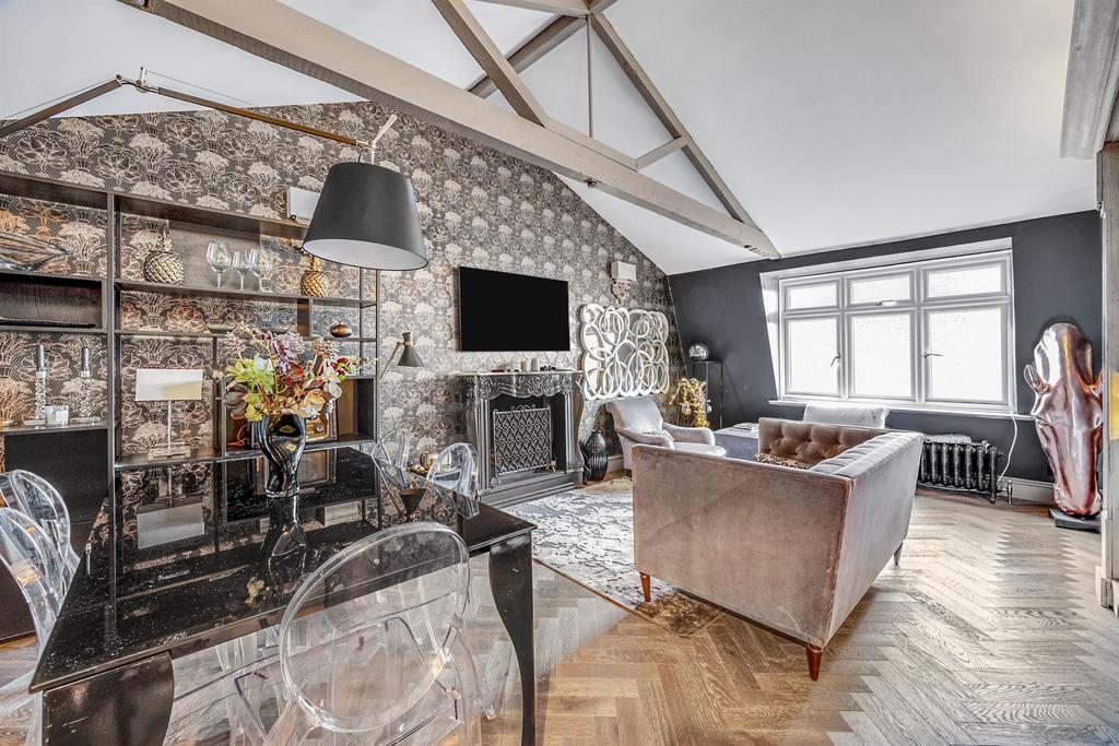 Redcliffe Gardens, Chelsea SW10 2 bed flat - £3,878 pcm (£895 pw)