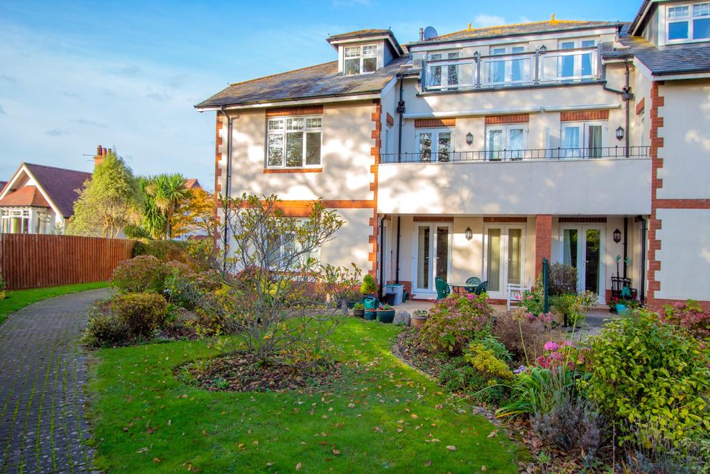 Regis Court, Hillside Road, Sidmouth 2 bed ground floor flat - £485,000