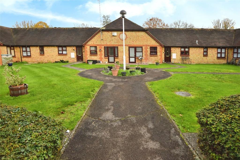 Tutors Way, South Woodham Ferrers... 2 bed bungalow - £260,000