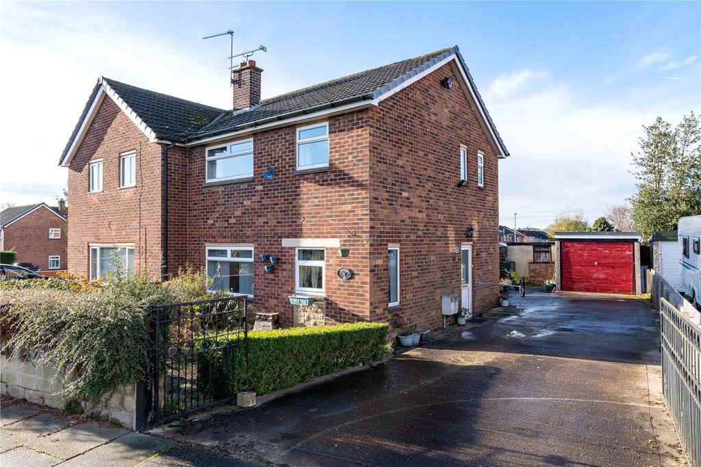 Coppice Wood Avenue, Yeadon, Leeds... 3 bed semi-detached house - £255,000
