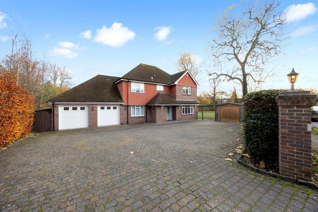 Rectory Lane, Horley RH6 4 bed detached house - £925,000