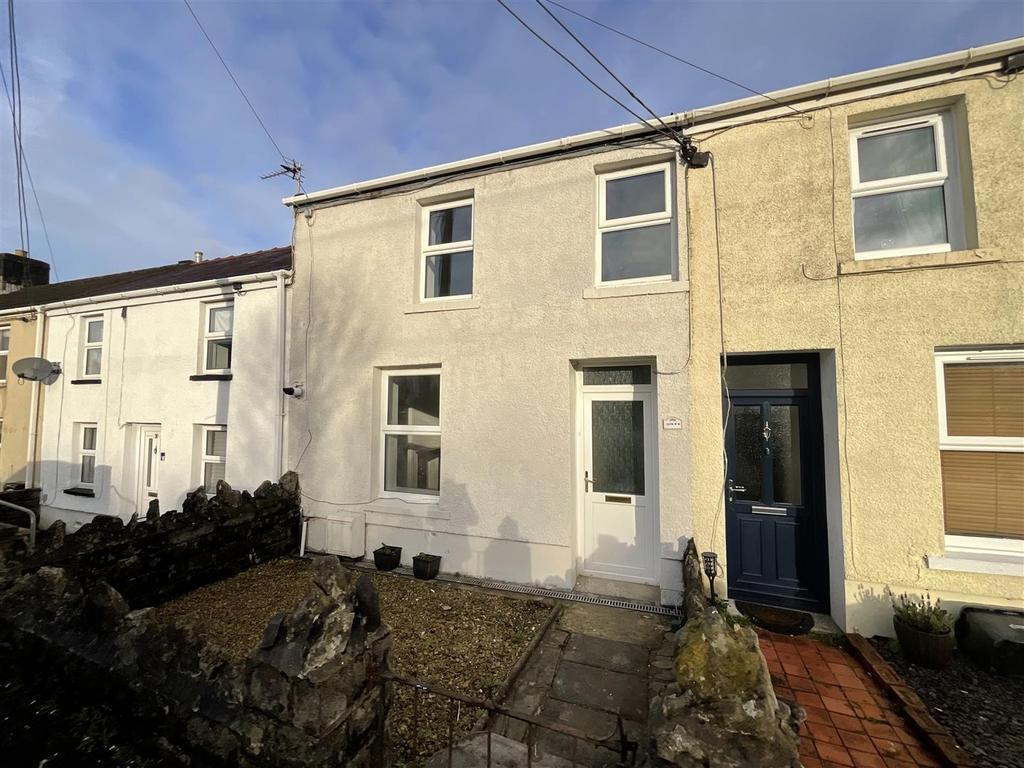 Cwmamman Road, Garnant SA18 2 bed terraced house for sale - £116,000