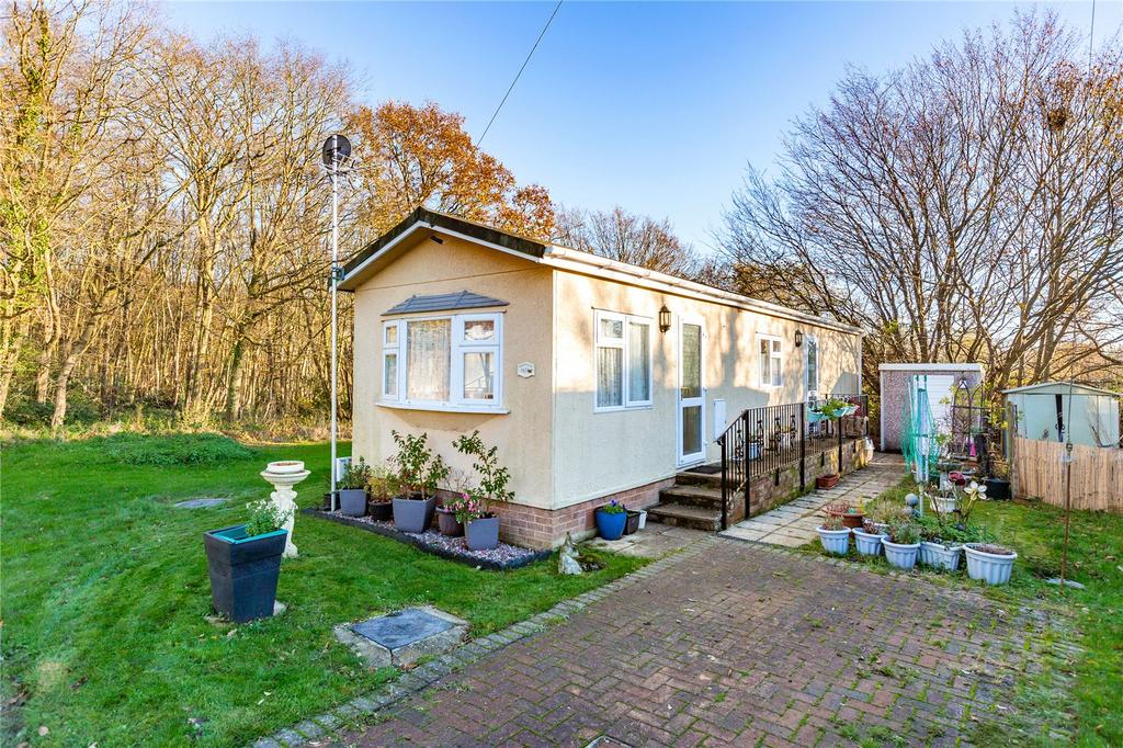 Temple Grove Park, Bakers Lane, West... 2 bed detached house - £120,000