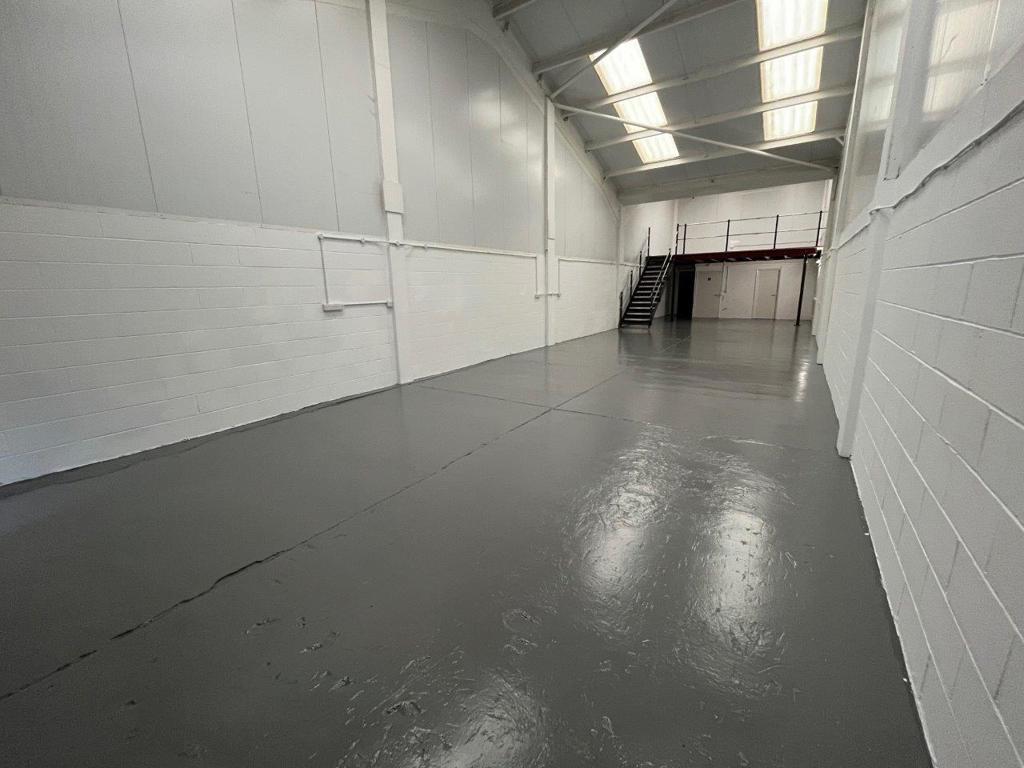 C35 Moorside Business Park, Moorside... Industrial unit to rent - £ ...