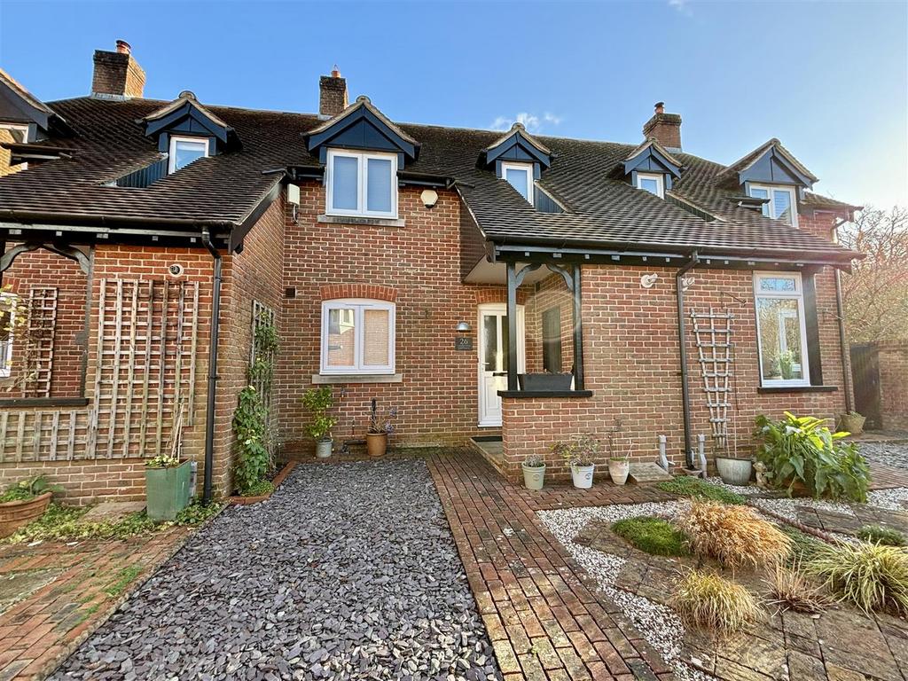 Henbury House Gardens, Wimborne BH21 3 bed terraced house - £415,000