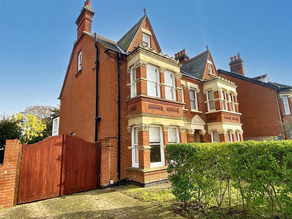 Constable Road, IPSWICH IP4 5 bed house to rent - £2,000 pcm (£462 pw)