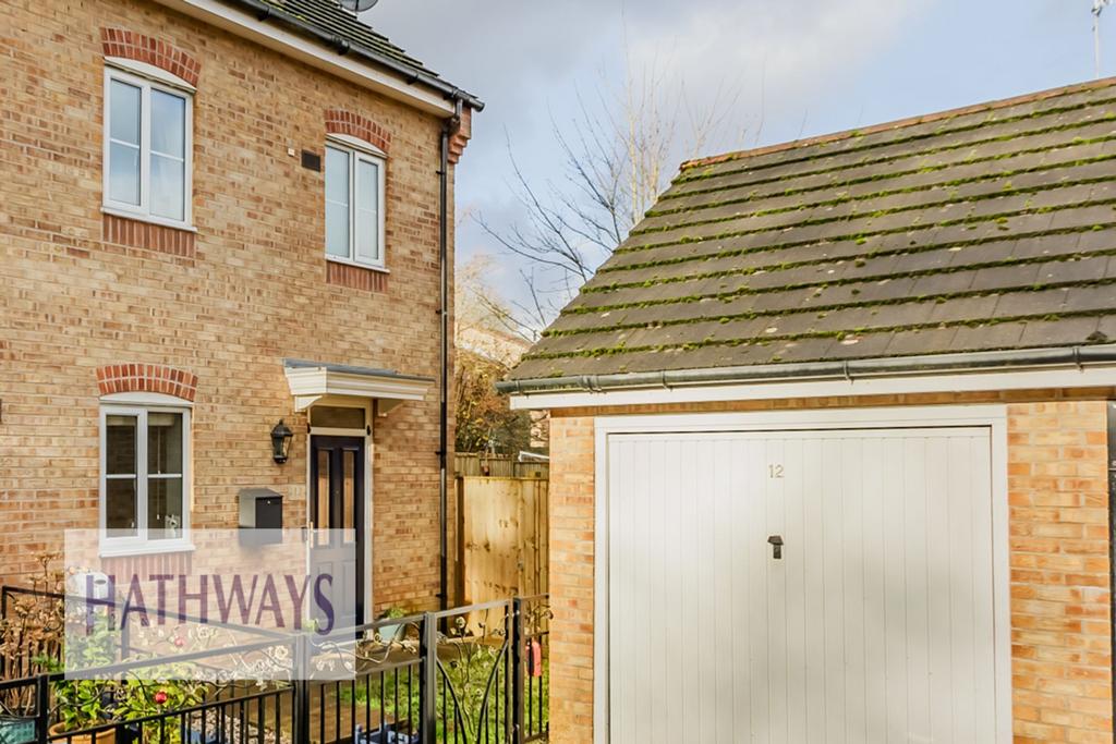 Mill House Court, Coed Eva, NP44 4 bed end of terrace house - £270,000