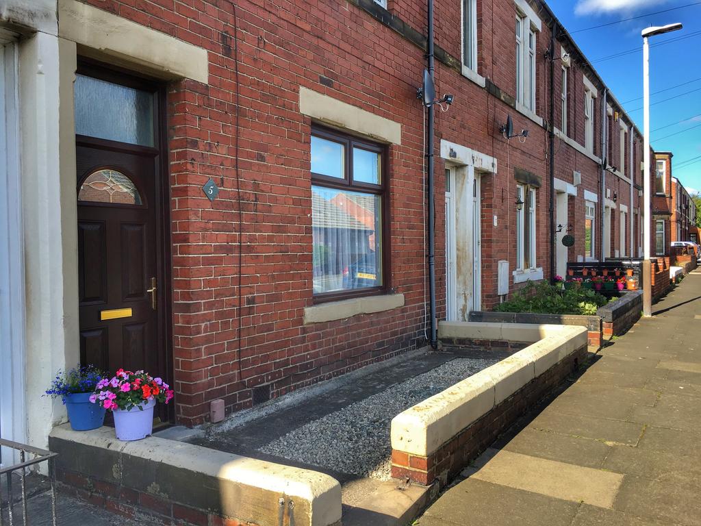 Gosforth Terrace, Pelaw, Gateshead, 2 bed flat - £725 pcm (£167 pw)