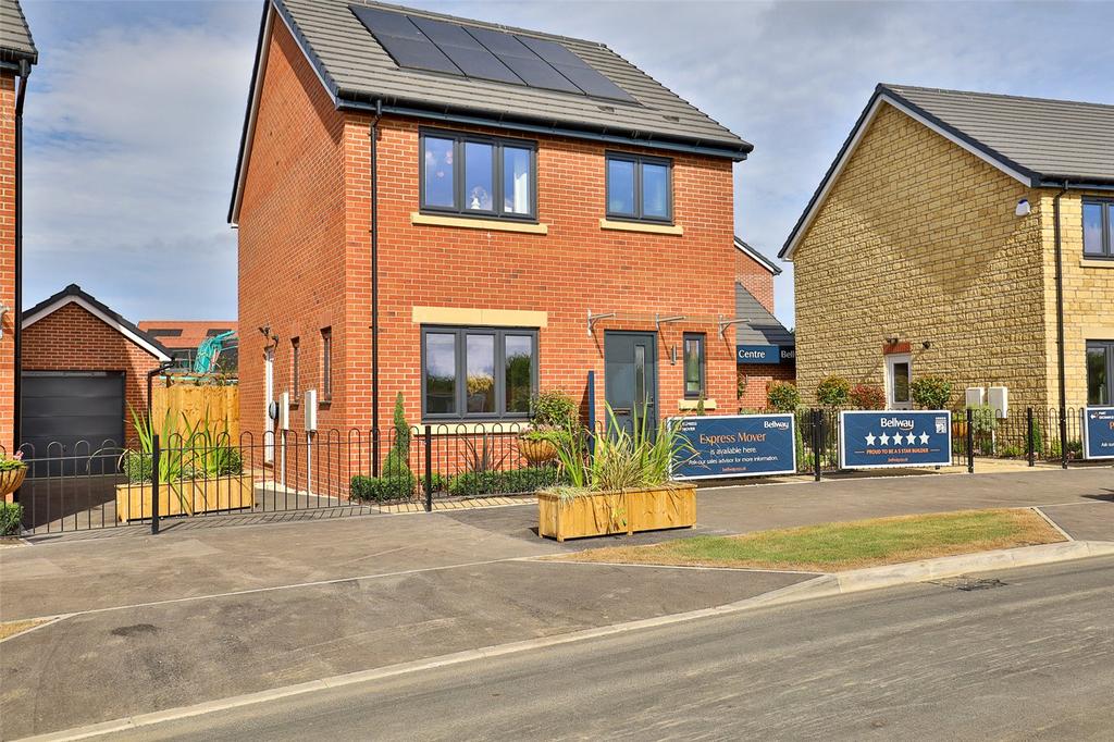 Weavers Meadow, Elizabeth Way 3 bed detached house - £379,995