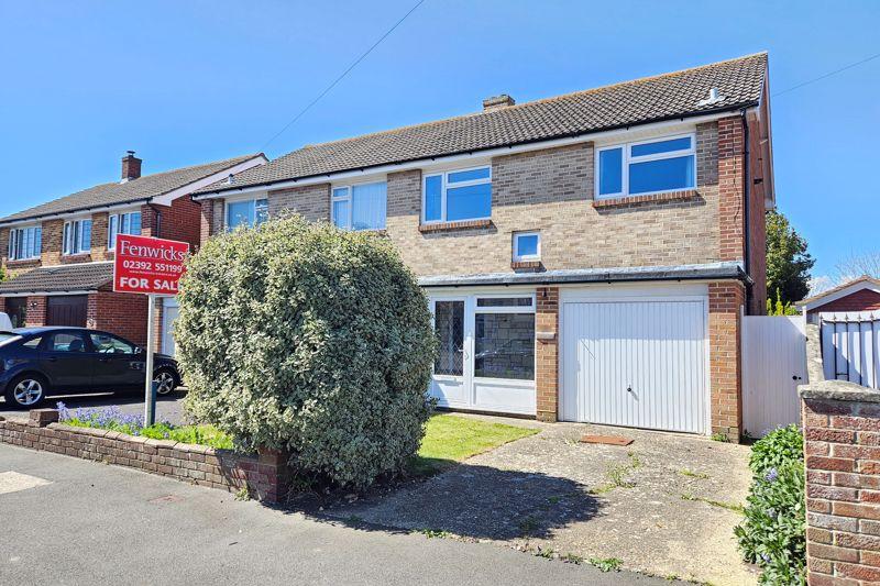 Russell Road, Lee-On-The-Solent, PO13 3 bed semi-detached house for sale - £385,000