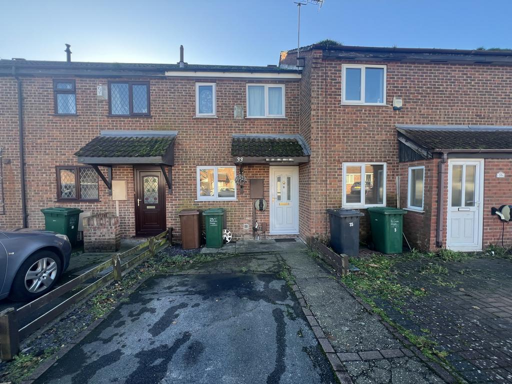 Eggesford Road, Stenson Fields 2 bed terraced house - £750 pcm (£173 pw)