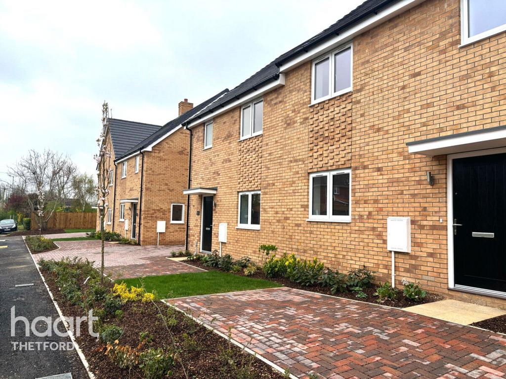 Denmark Lane, Diss 2 bed semi-detached house for sale - £72,500