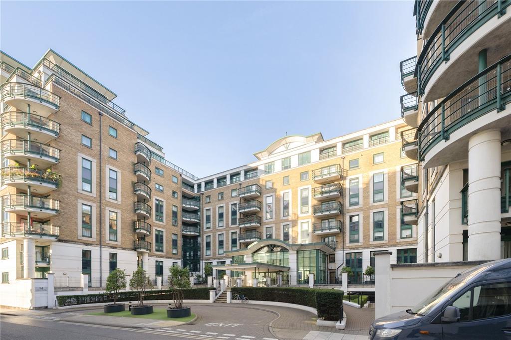 Warren House, Kensington & Chelsea W14 2 bed apartment - £600,000