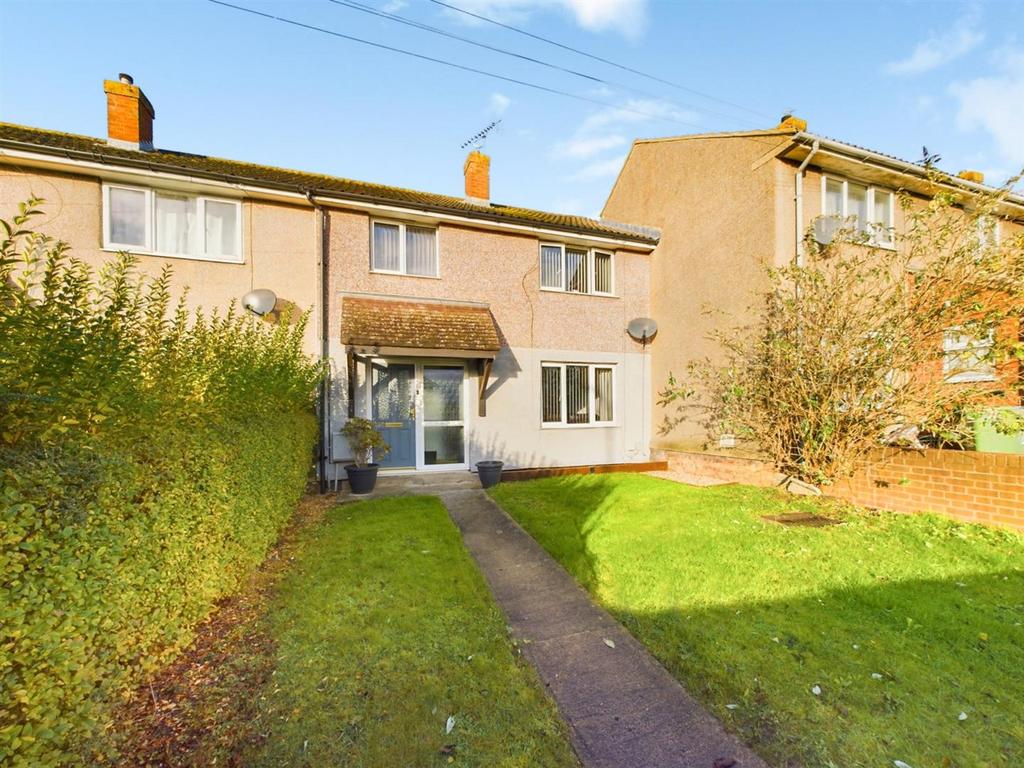 Meadowcroft, Aylesbury HP19 3 bed terraced house - £340,000