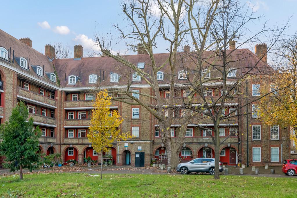 Comber Grove, London 1 bed property for sale - £300,000