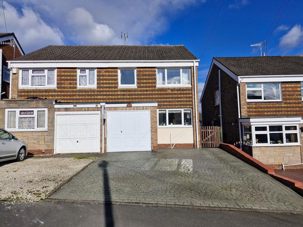 Calewood Road, Brierley Hill DY5 3 bed semi-detached house for sale - £ ...
