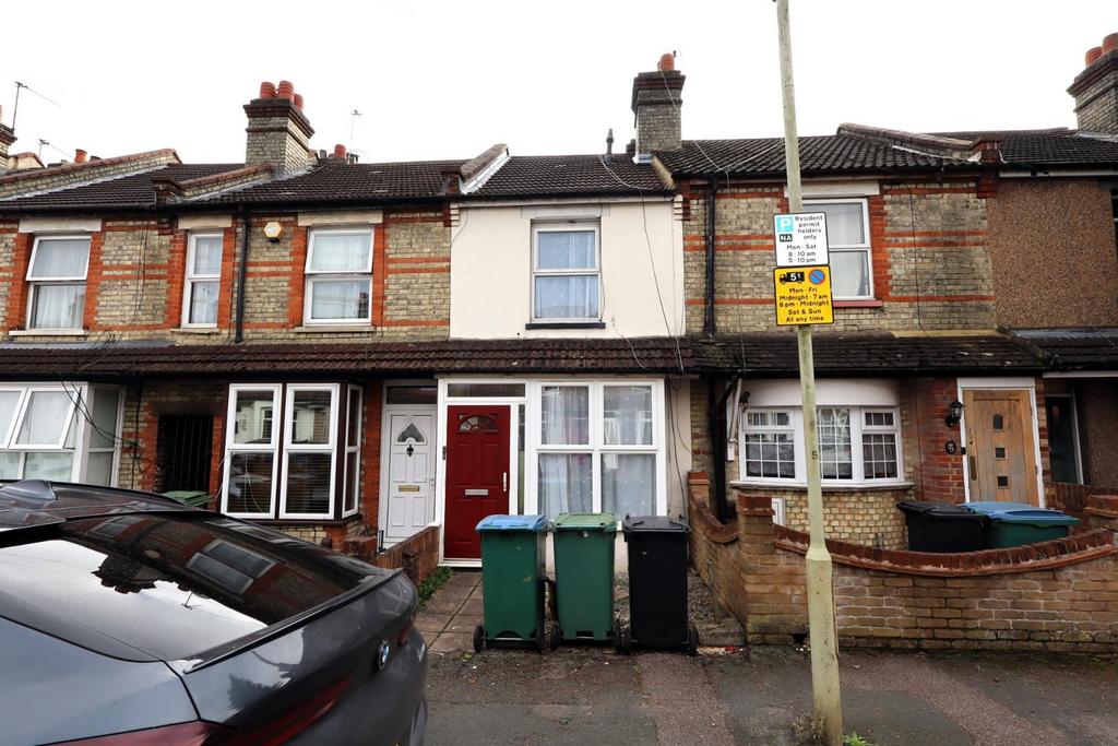 Acme Road, Watford WD24 2 bed terraced house - £1,500 pcm (£346 pw)