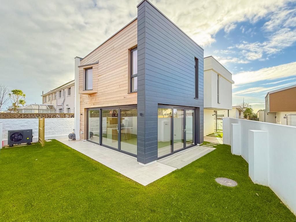 Les Landes Avenue, La Route Des... 4 bed detached house for sale - £ ...