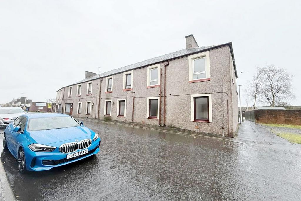High Street, Methil, Fife KY8 2 bed flat - £14,000