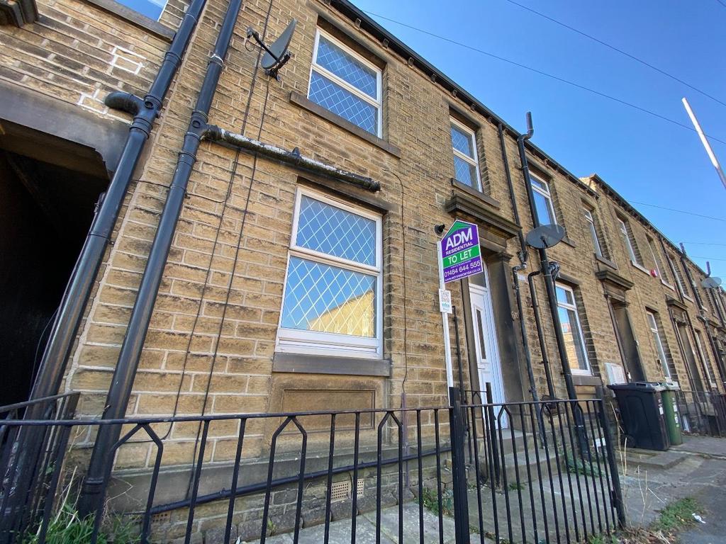 Thorncliffe Street, Lindley... 2 bed terraced house - £600 pcm (£138 pw)