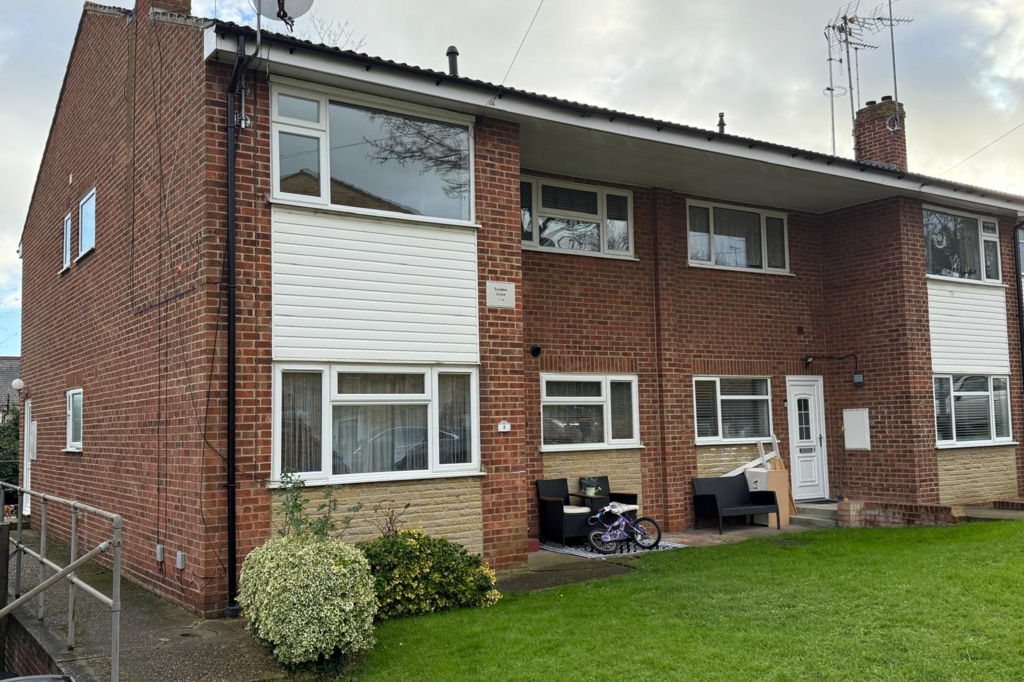 Sundew Grove, Ramsgate CT11 2 bed flat for sale - £180,000
