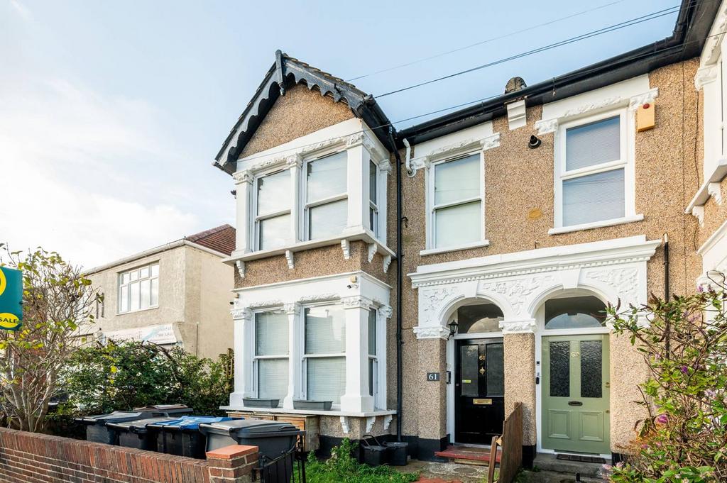 South Norwood, SE25, South Norwood... 2 bed maisonette - £270,000