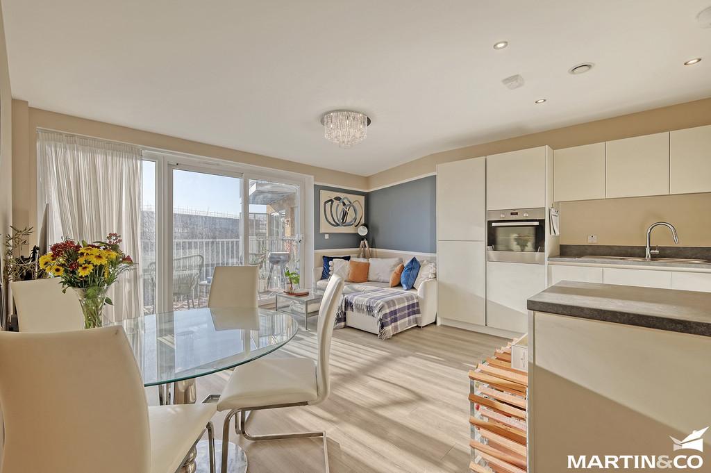 Cunard Square, Chelmsford 1 bed apartment for sale - £240,000