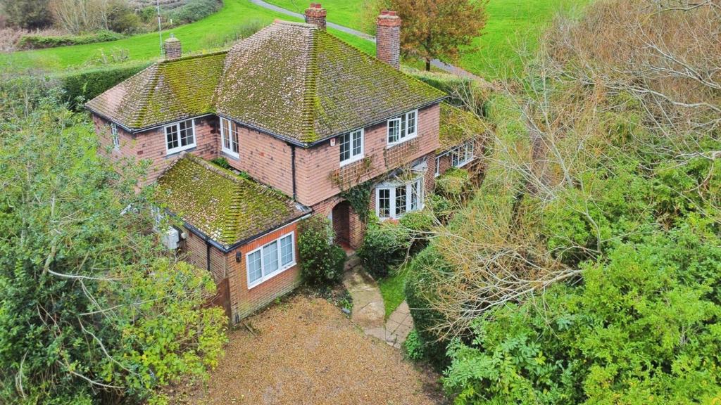 Old Brickyard, East Sussex TN31 5 bed detached house for sale - £685,000