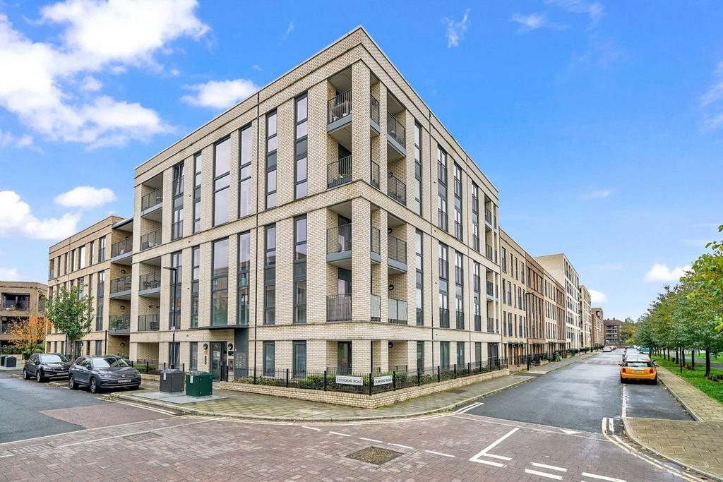 Eythorne Road, SW9, Oval, London, SW9 2 bed flat - £515,000