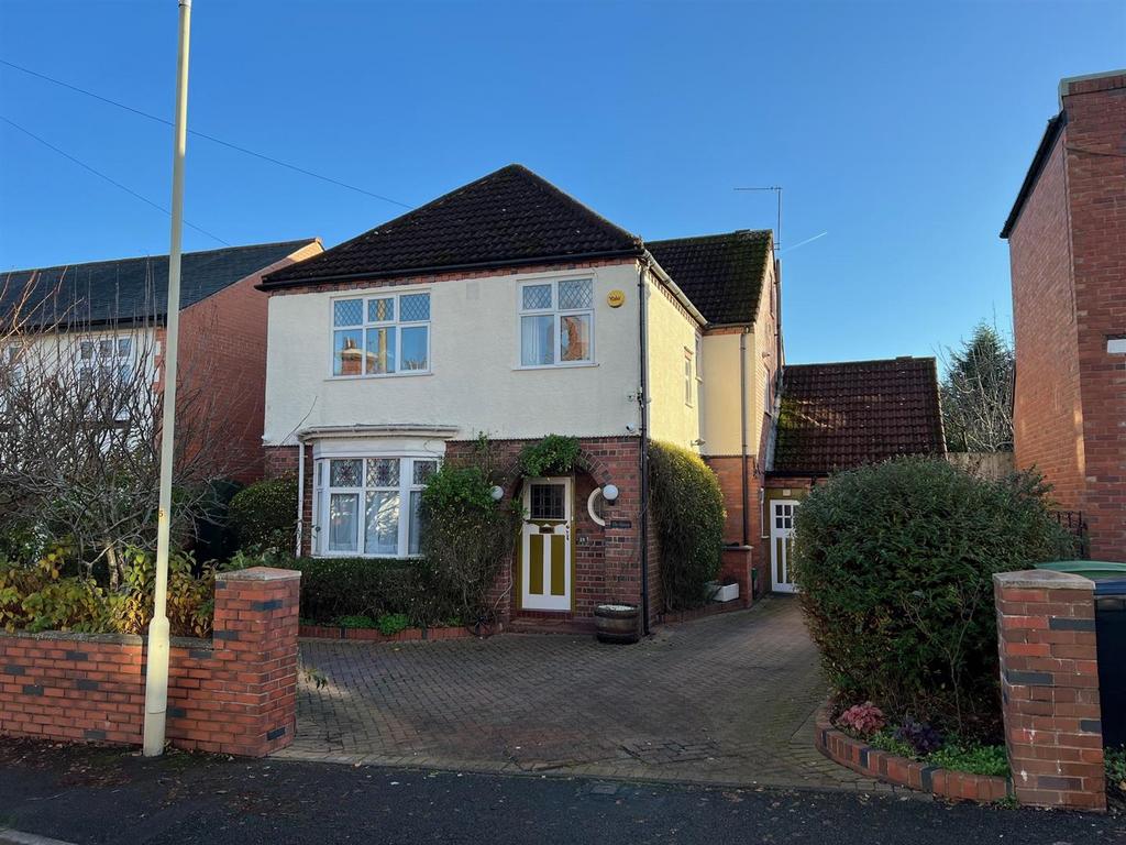 Corser Street, Stourbridge, DY8 2DE 5 bed detached house - £550,000