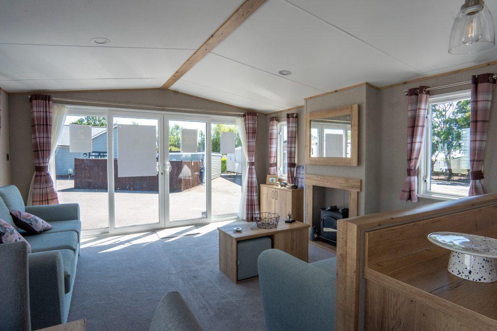 Chichester Lakeside Holiday Park 2 bed lodge for sale - £110,000
