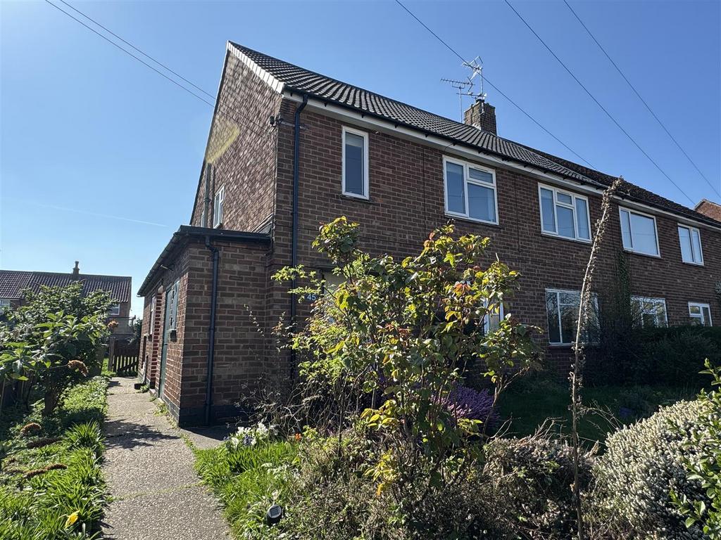 Alexander Road Farnsfield Newark 2 Bed Apartment For Sale £125 000