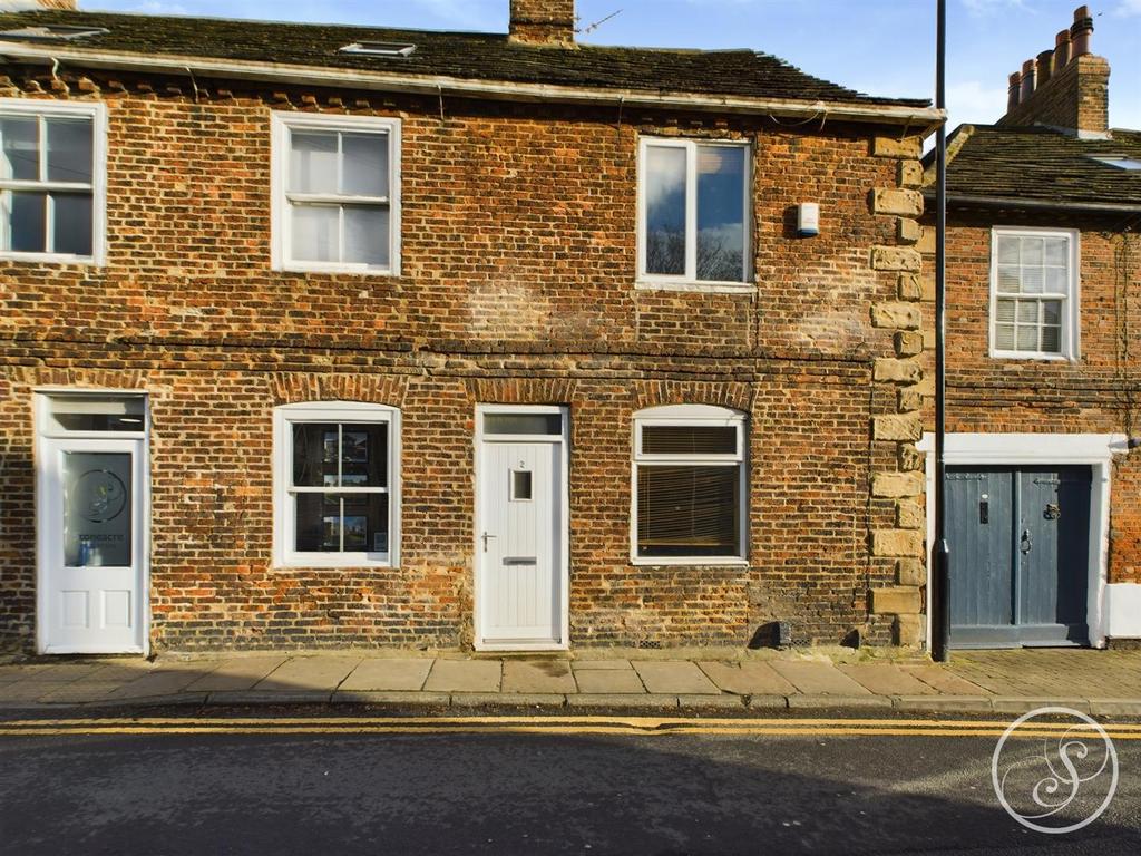 Colton Road, Whitkirk, Leeds 2 bed terraced house - £125,000