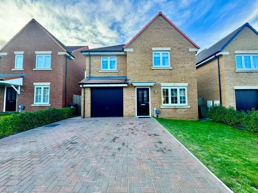 Whinfell Drive, Normanby, Middlesbrough 4 bed detached house - £239,999