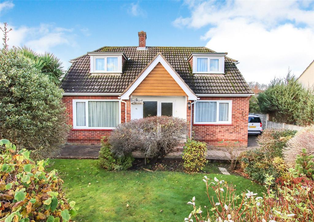 Lentune Way, Lymington, Hampshire, SO41 3 bed detached house - £845,000