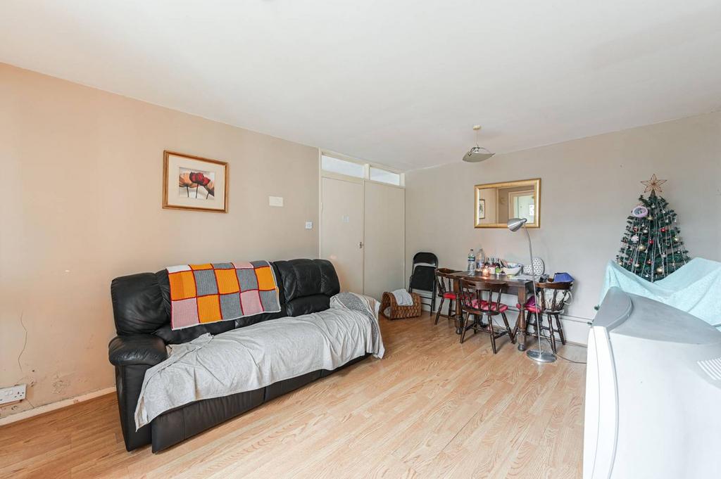 Stockwell Park Road, Brixton, London... 2 bed flat for sale - £390,000