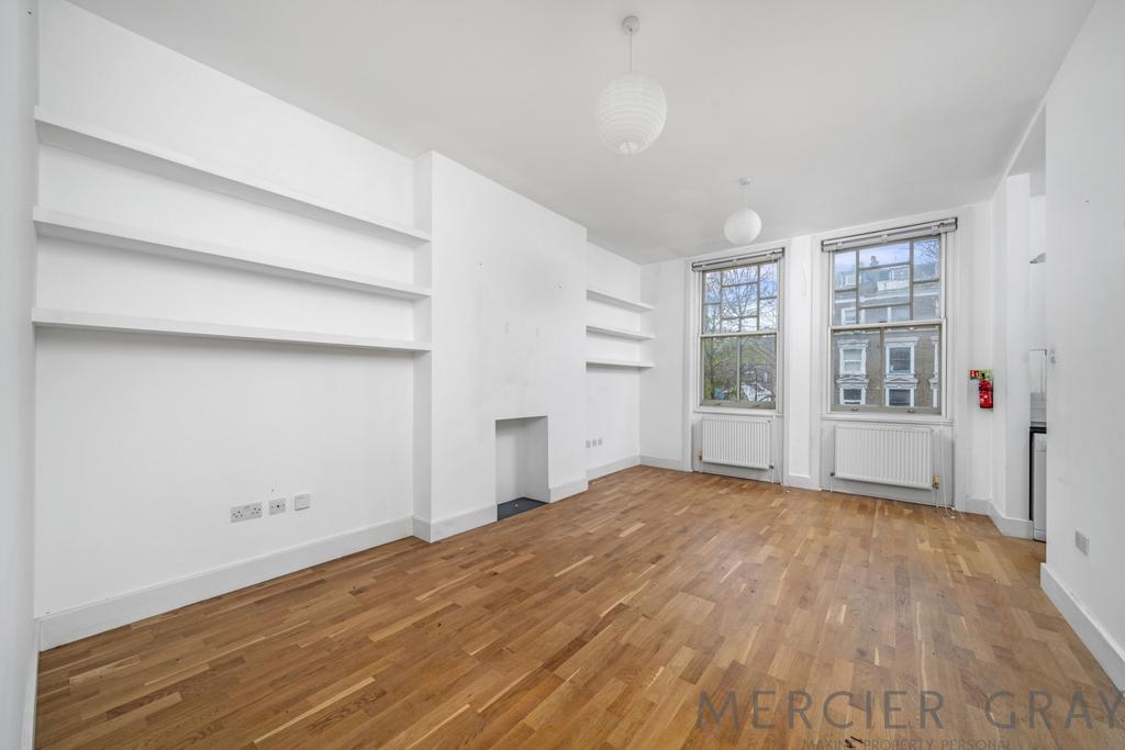 Chalcot Gardens, London NW3 2 bed flat - £800,000