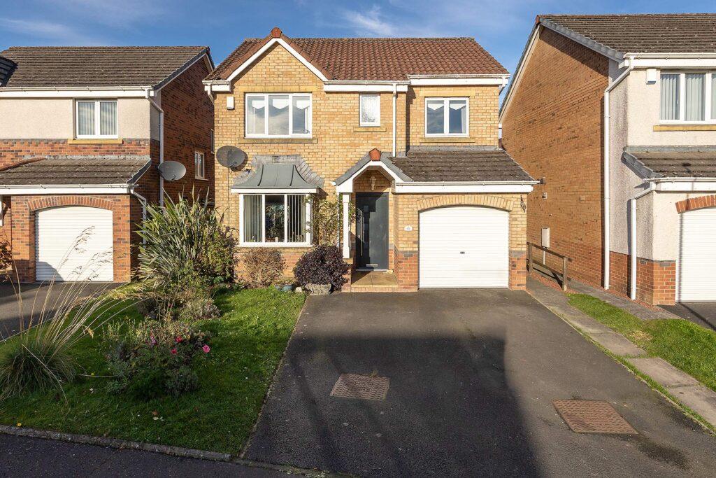 Old Golf Course Road, Armadale EH48 4 bed house for sale - £260,000
