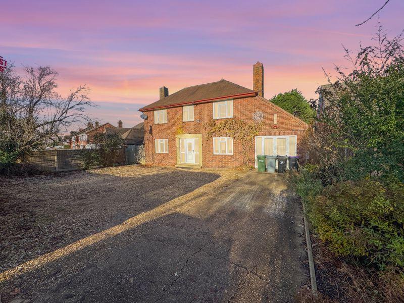 Bridge End Road, Grantham 4 bed detached house - £399,950