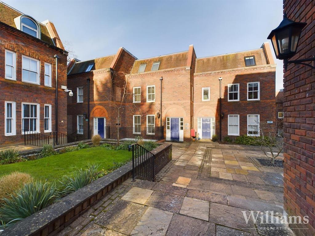 Hartopp House, Aylesbury HP19 2 bed flat for sale - £205,000