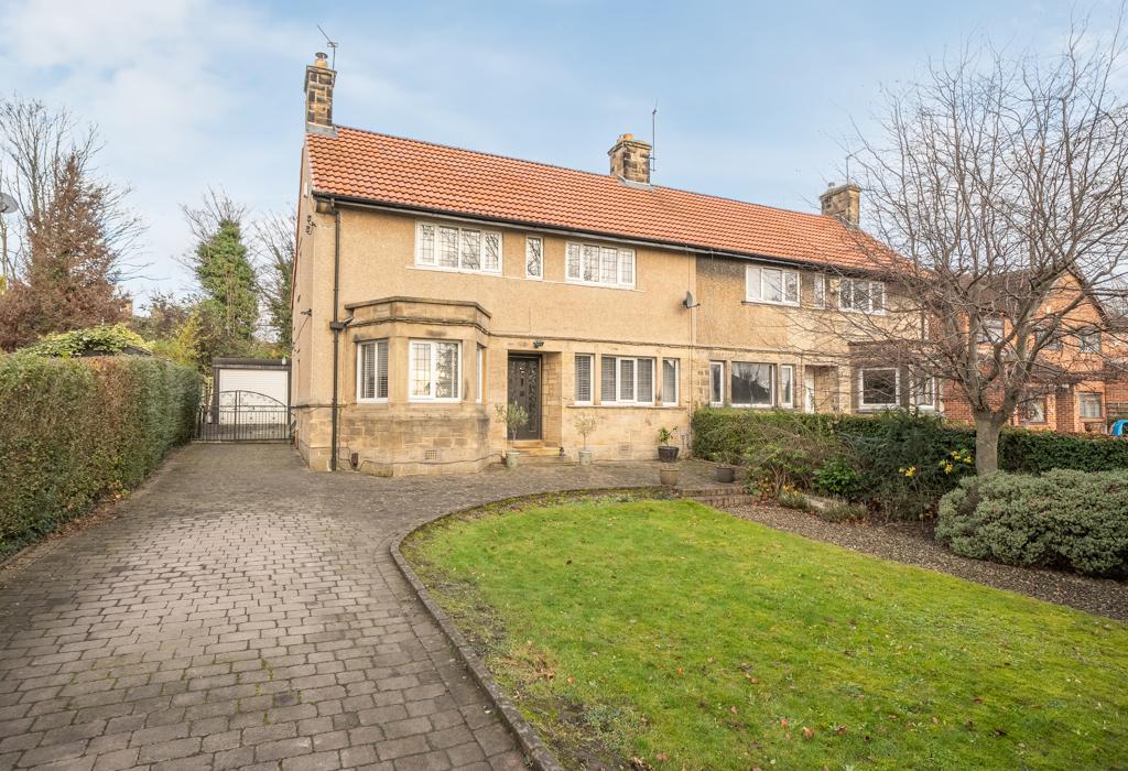 Fearnville Drive, Oakwood, Leeds 4 bed semi-detached house for sale - £ ...