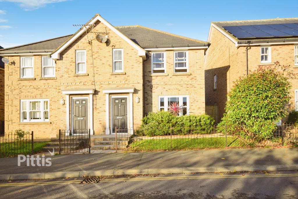Bettesworth Road Ryde PO33 3 bed semi-detached house - £1,100 pcm (£254 pw)