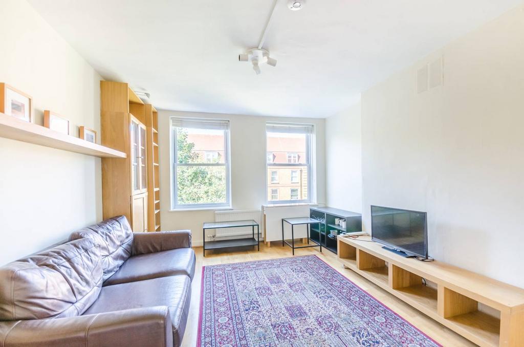Fulham Court, Fulham Broadway... 3 bed maisonette to rent - £2,535 pcm ...